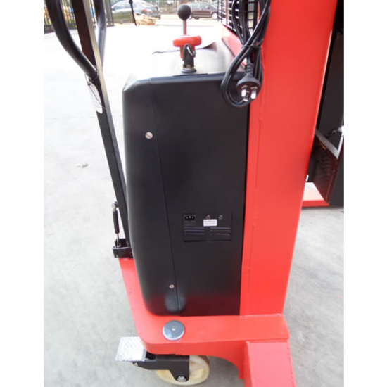 Semi-Electric Pallet Straddle Stacker 1500kg/3m